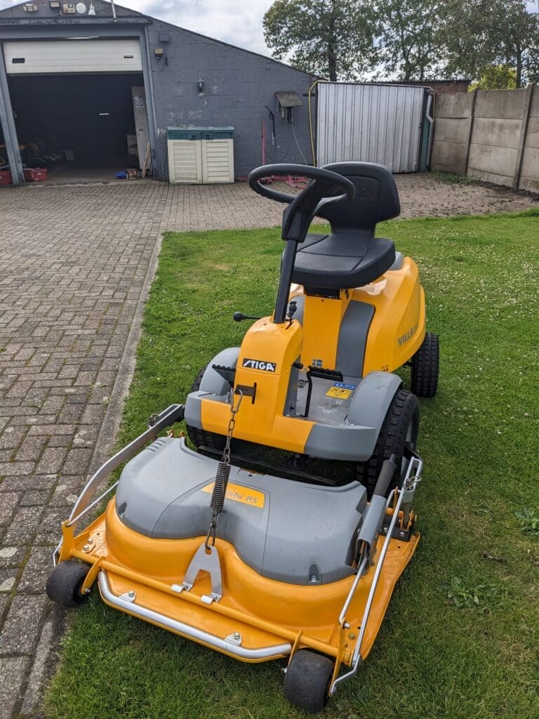 Nette Stiga Villa 12 Frontmaaier Zitmaaier HST 85 Cm Mulchdek - HETO ...